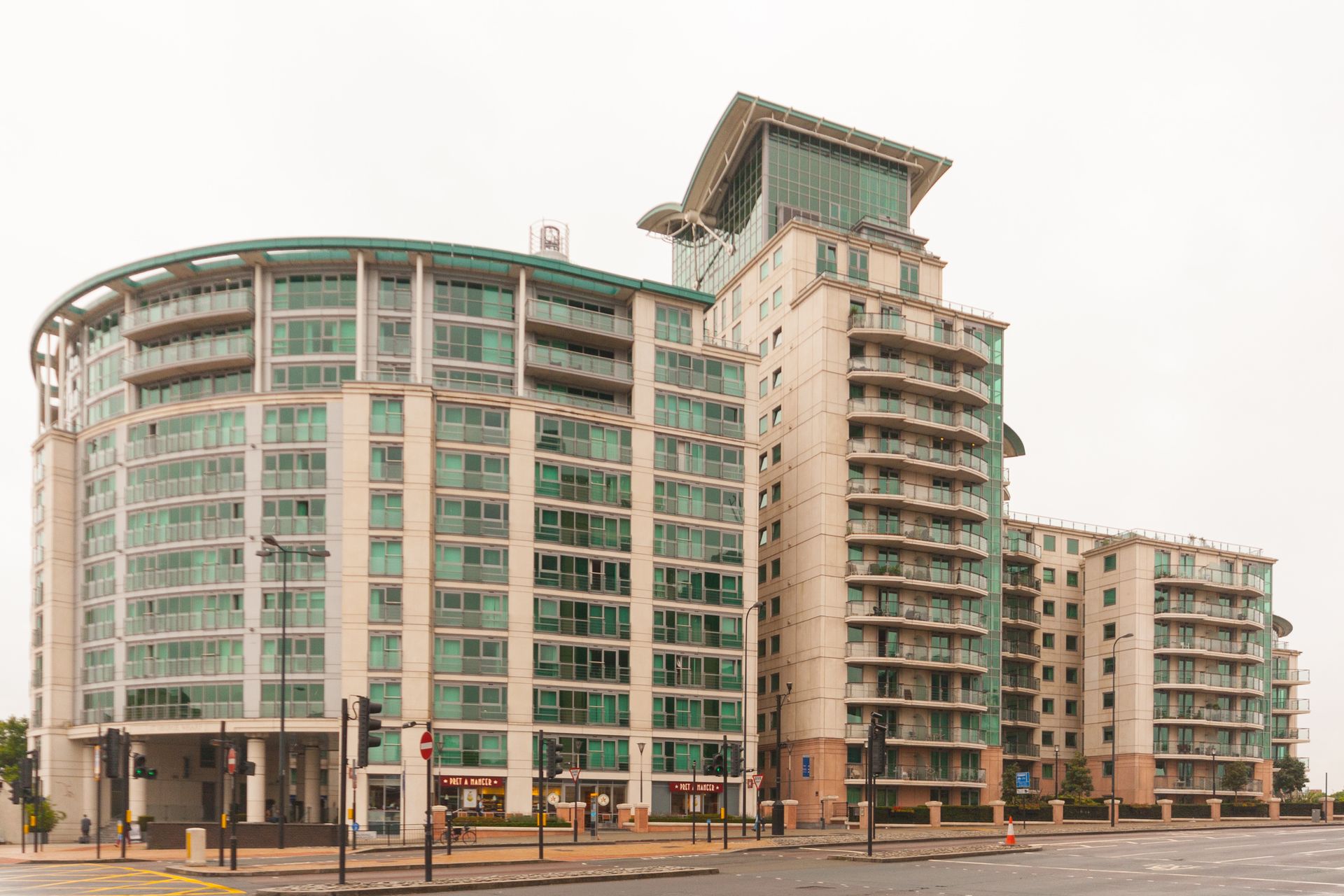 2 bedroom flat to rent, Aquarius House, St George Wharf, London, SW8 2LU