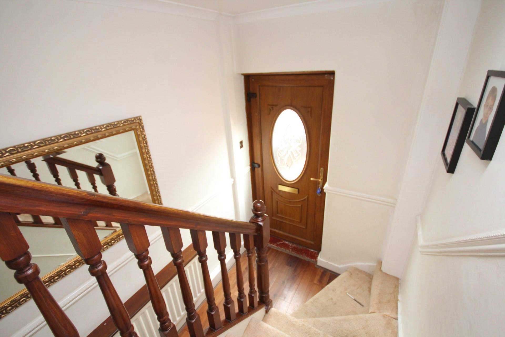 3 Bedroom Semi Detached House To Rent Downing Road Dagenham Rm9 6lx
