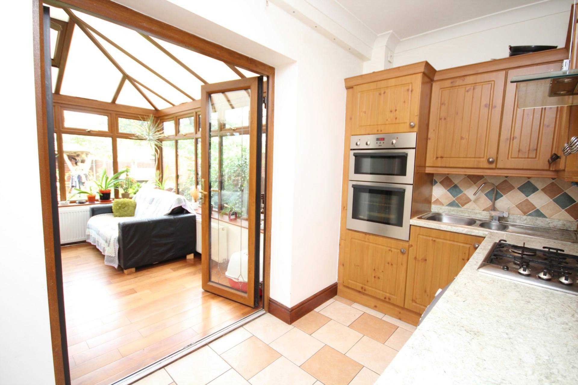 3 Bedroom Semi Detached House To Rent Downing Road Dagenham Rm9 6lx
